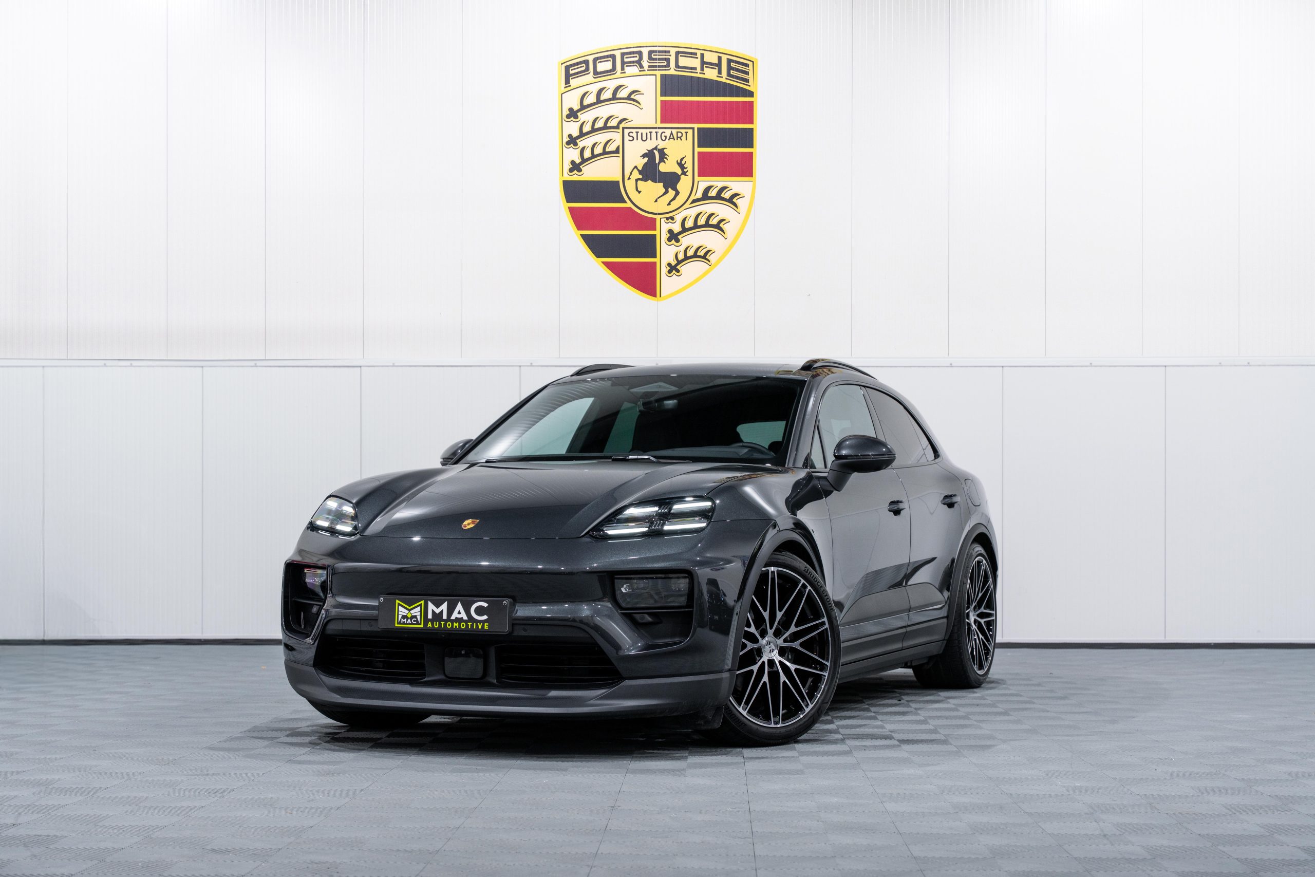 Porsche Macan EV 4 FULL OPTION met Augemented Reality HUD - Mac-Automotive