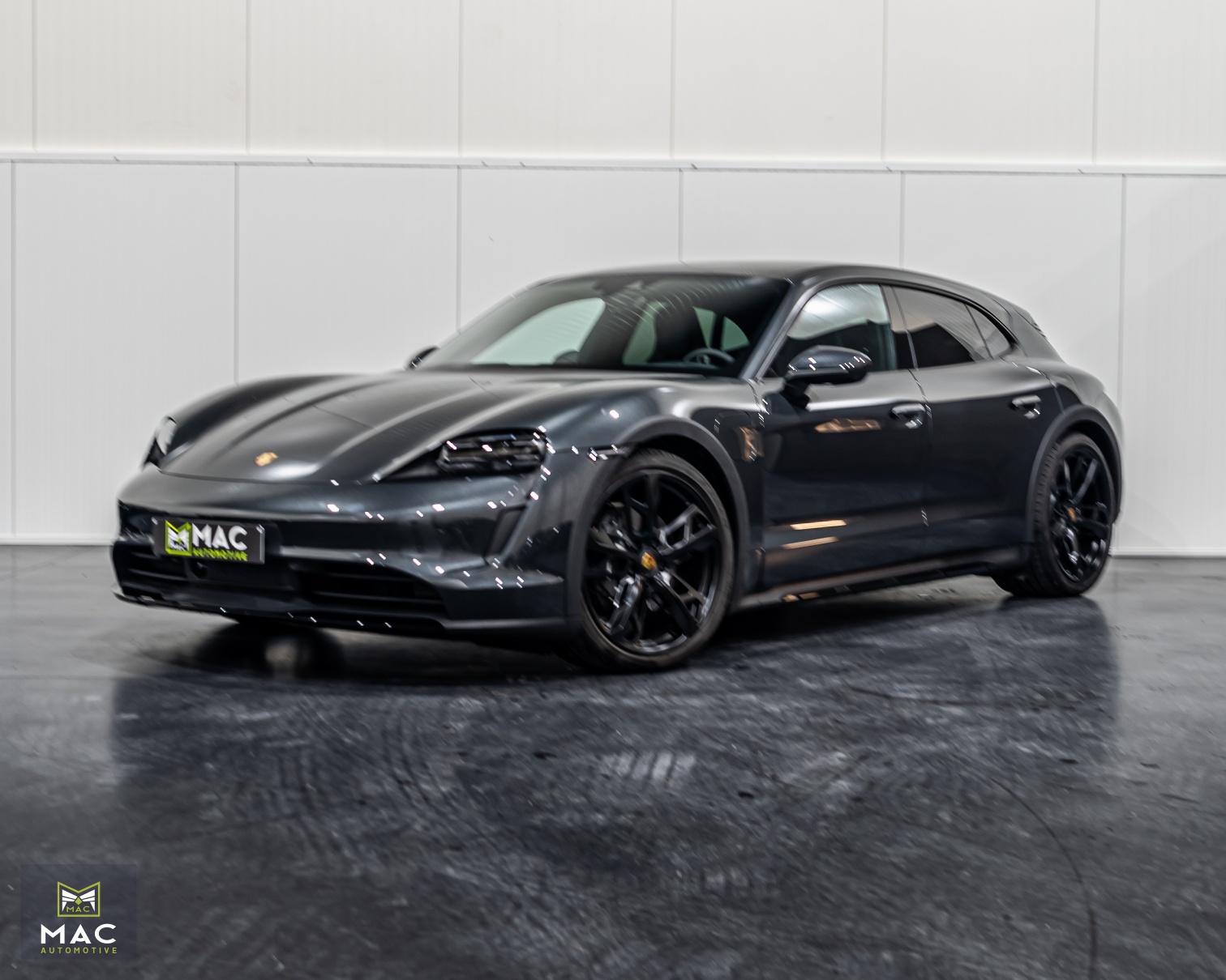 Porsche Taycan 4 Cross Turismo Model 2024 met 32km - Mac-Automotive